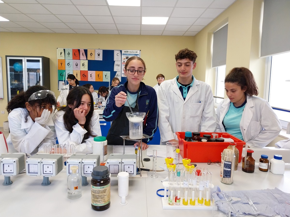 Year 9 Chemistry Practical Work - St Thomas More College